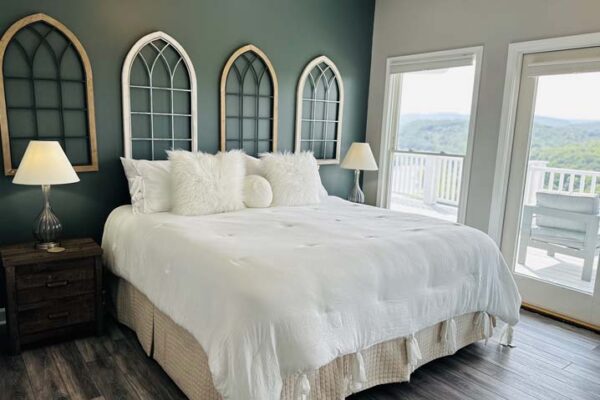 Heavenly Room - Lilly Valley Inn